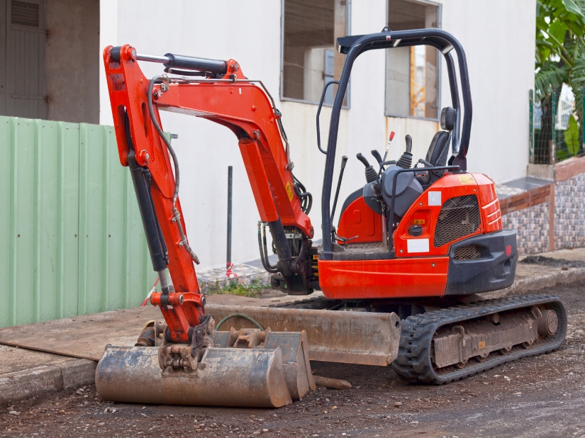Moderne Bagger für Friedhöfe – effizientes Graben von Gräbern ...